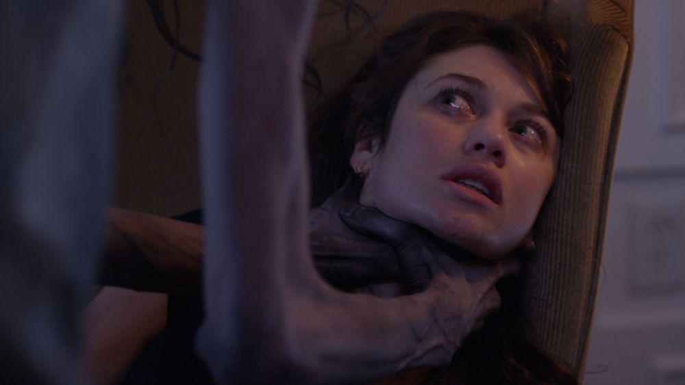 Mara (2018) [REVIEW] | The Wolfman Cometh